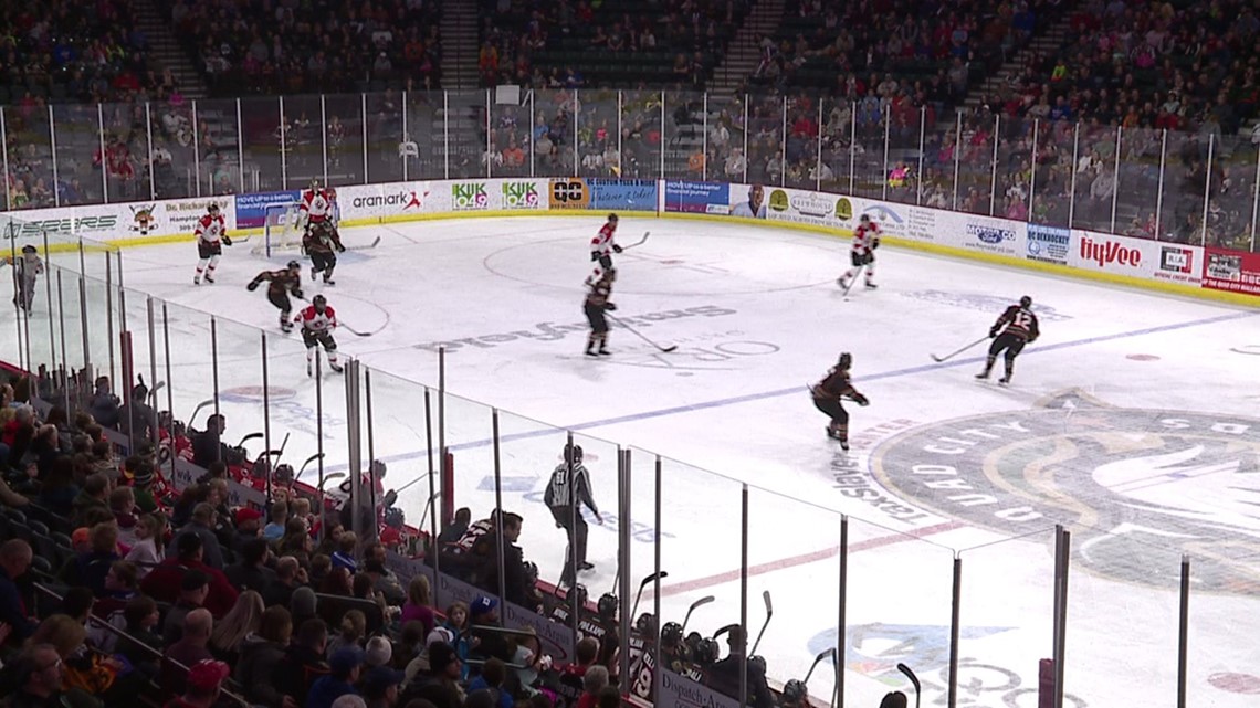 Hundreds show support for Mallards final game | wqad.com