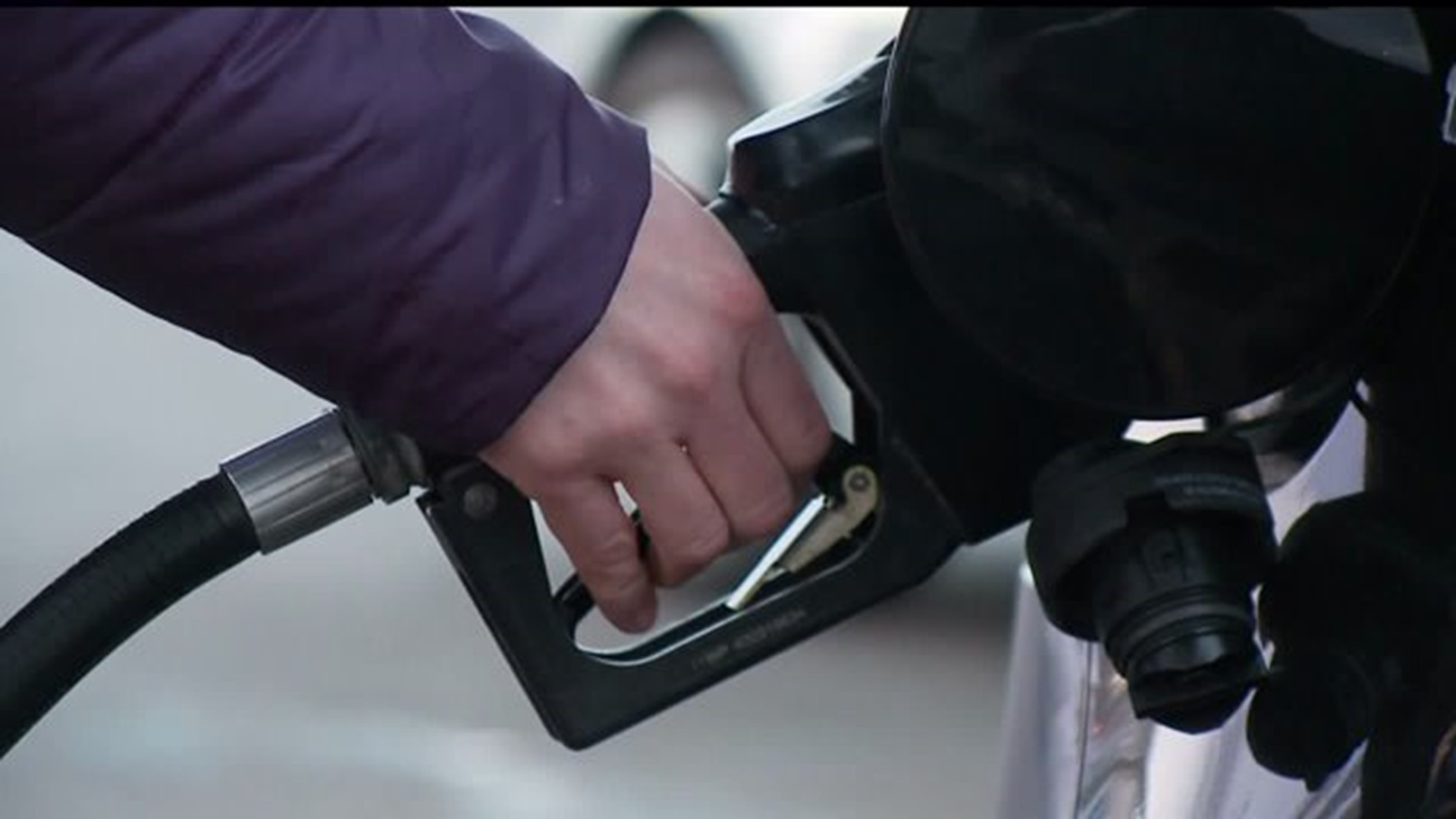 Gasoline tax hike approved by Iowa legislature | wqad.com