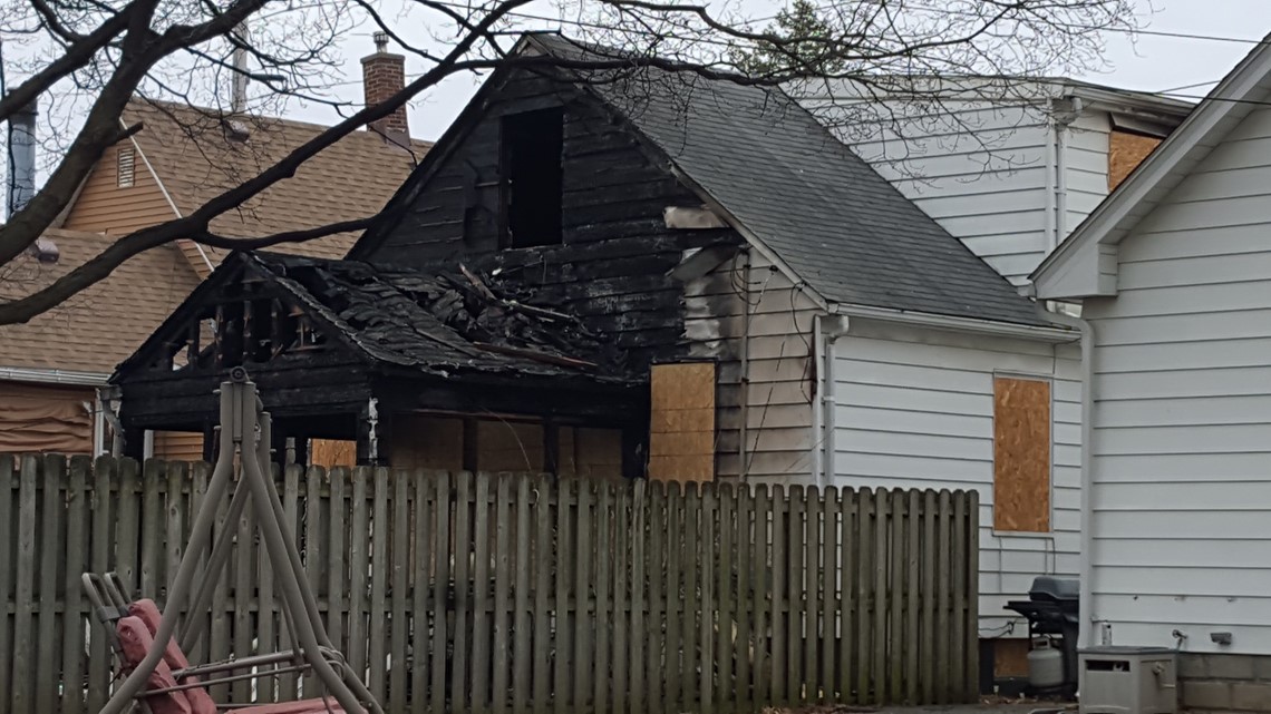 Fire erupts at Moline home | wqad.com