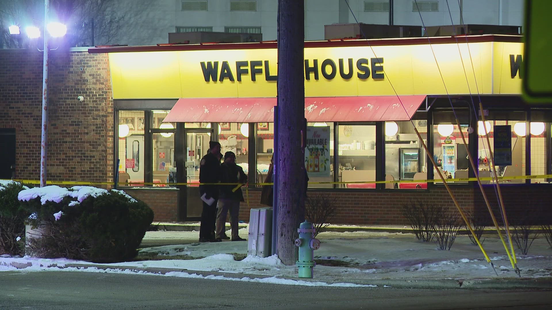 1 killed, 5 wounded in mass shooting at west Indy Waffle House | wthr.com