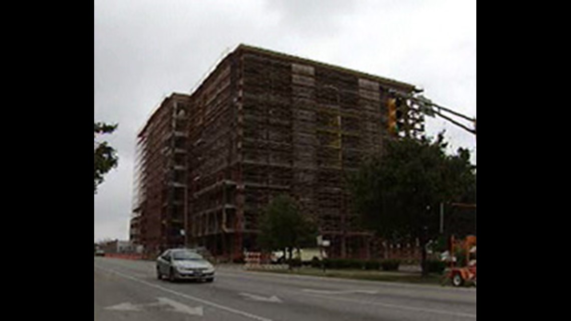 Nine-story condo building taking shape | wthr.com
