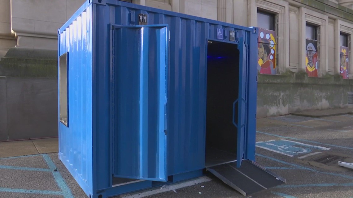 City installs downtown public restroom | wthr.com