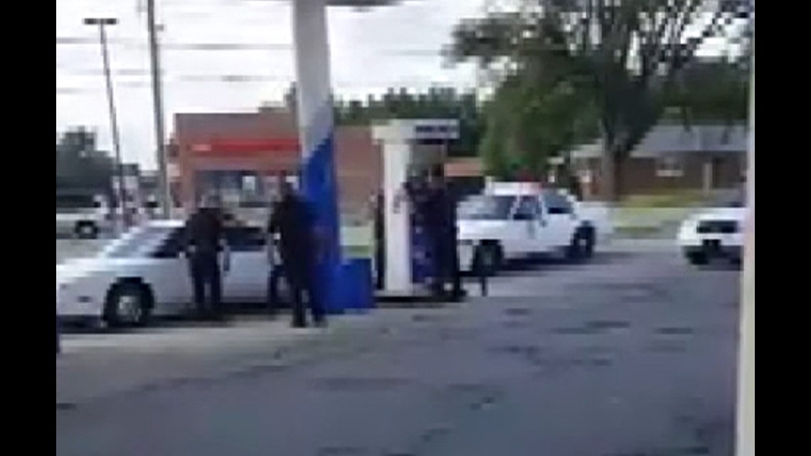 Video shows confrontation at start of Indianapolis police chase | wthr.com