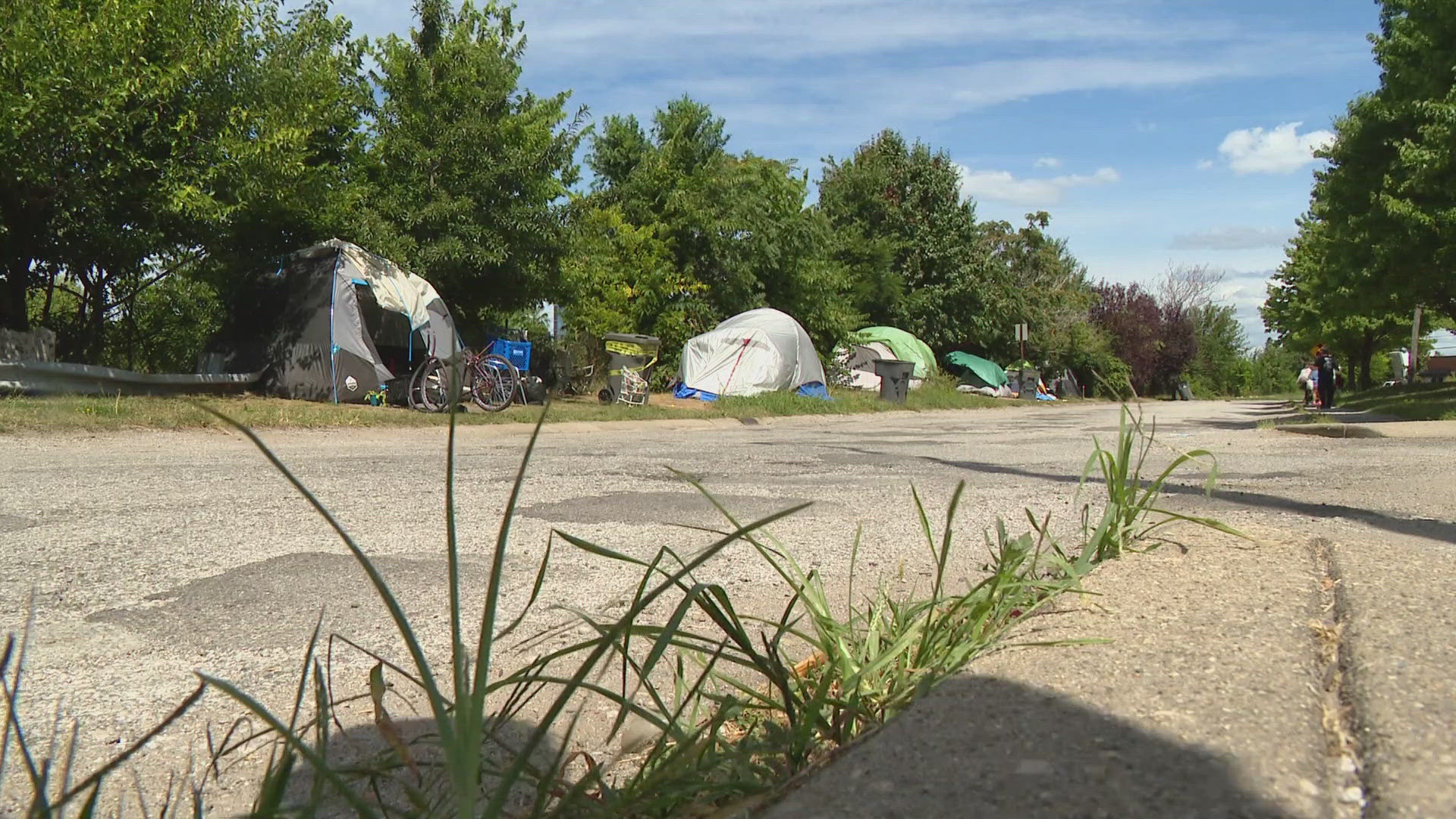Indy relocates 18 people from Fountain Square homeless camp | wthr.com