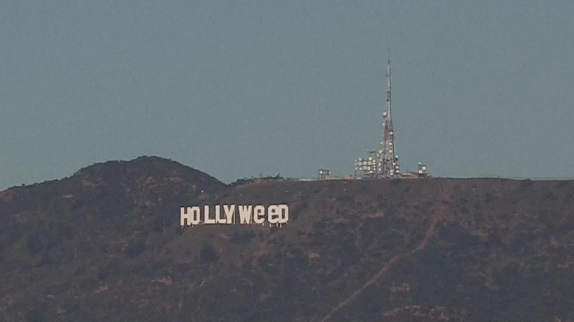 Prankster changes iconic Hollywood sign to read "Hollyweed" | wthr.com