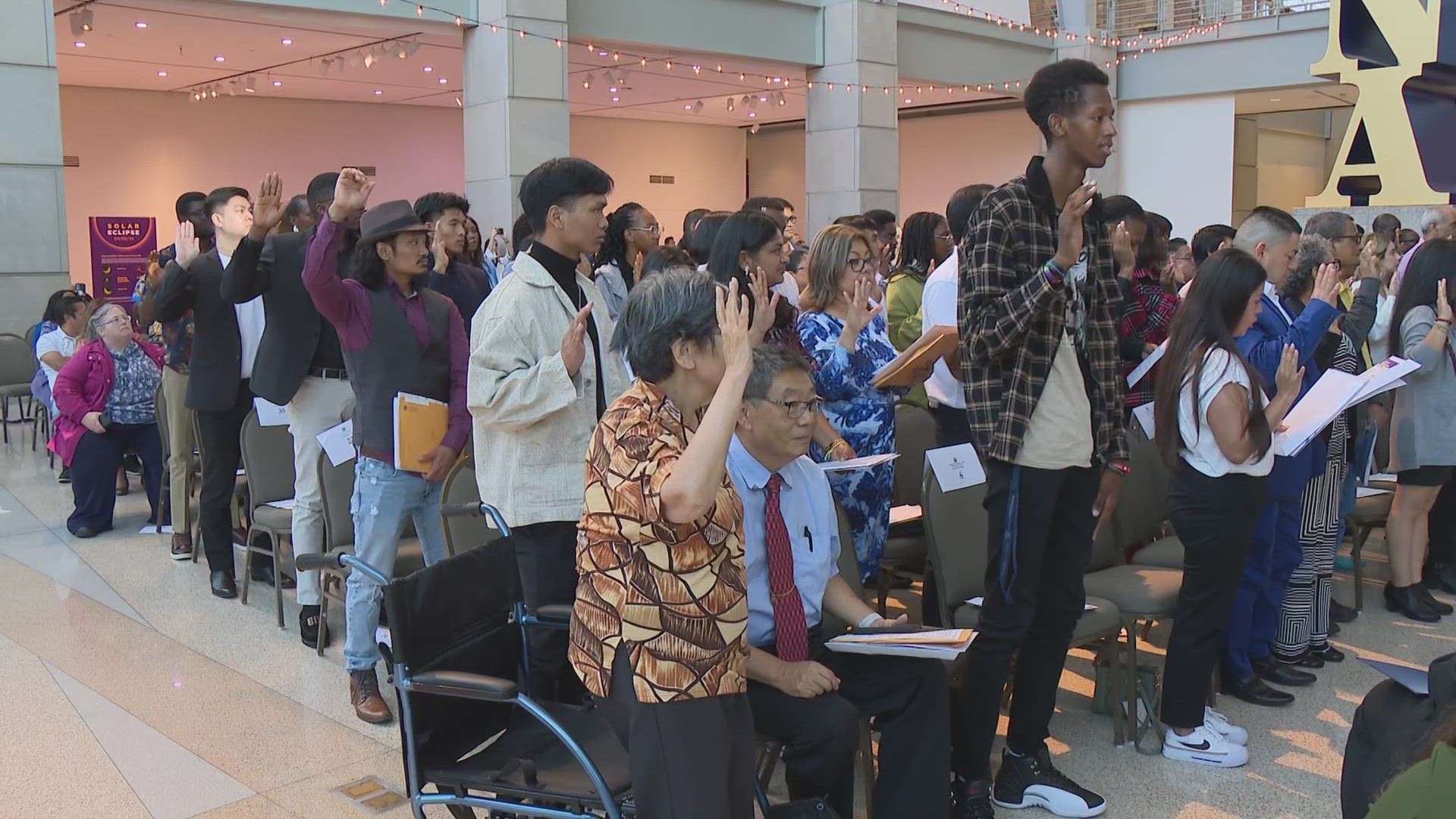 100 people become US citizens during ceremony at State Museum | wthr.com