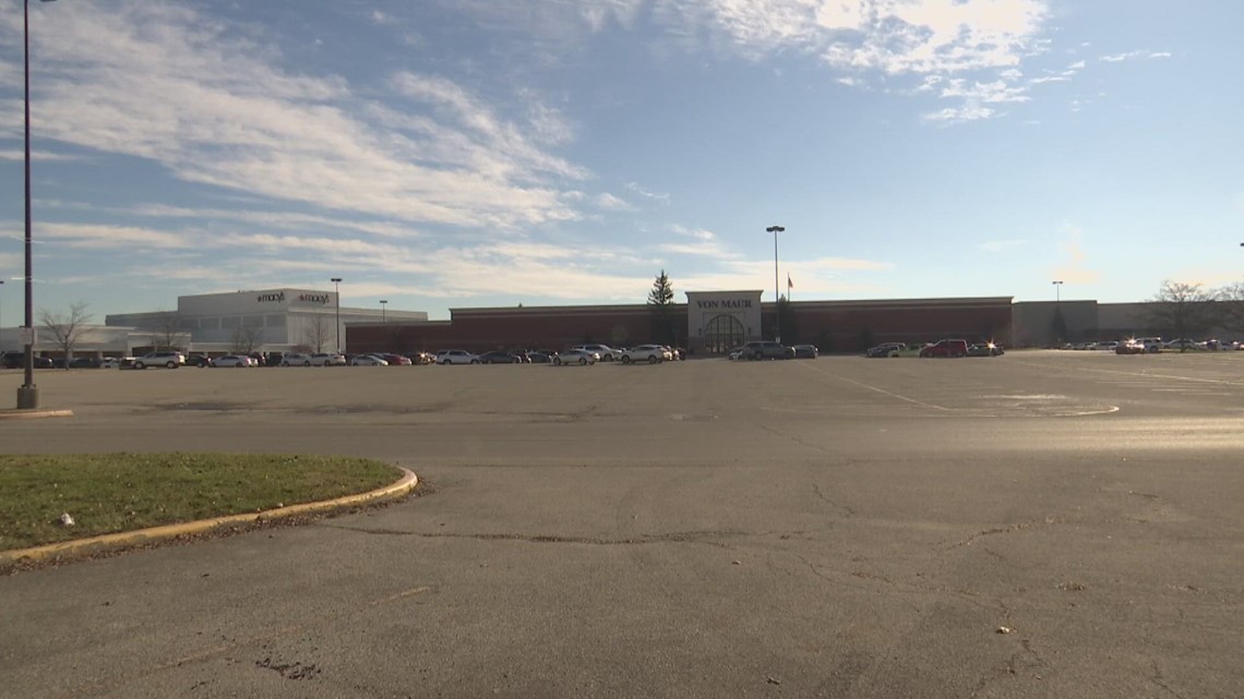 Teens arrested at Castleton Square Mall | wthr.com