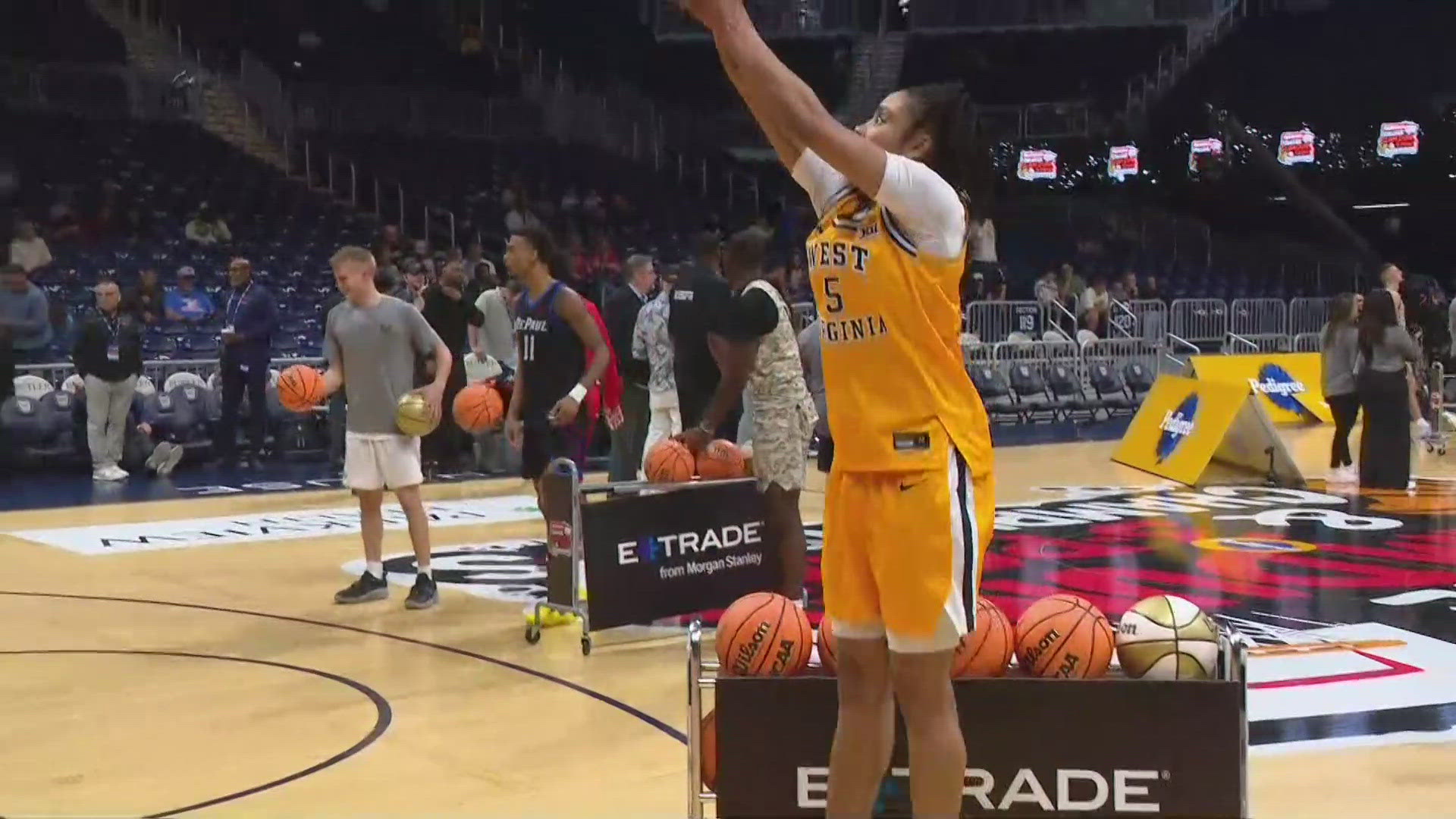 College basketball slam dunk, 3-point competition taking place at ...