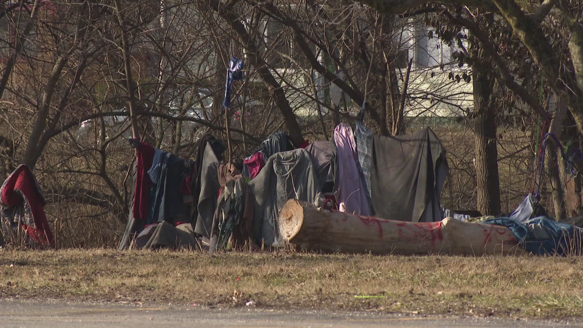 Neighbors call for help with unhoused in Garfield Park neighborhood | wthr.com