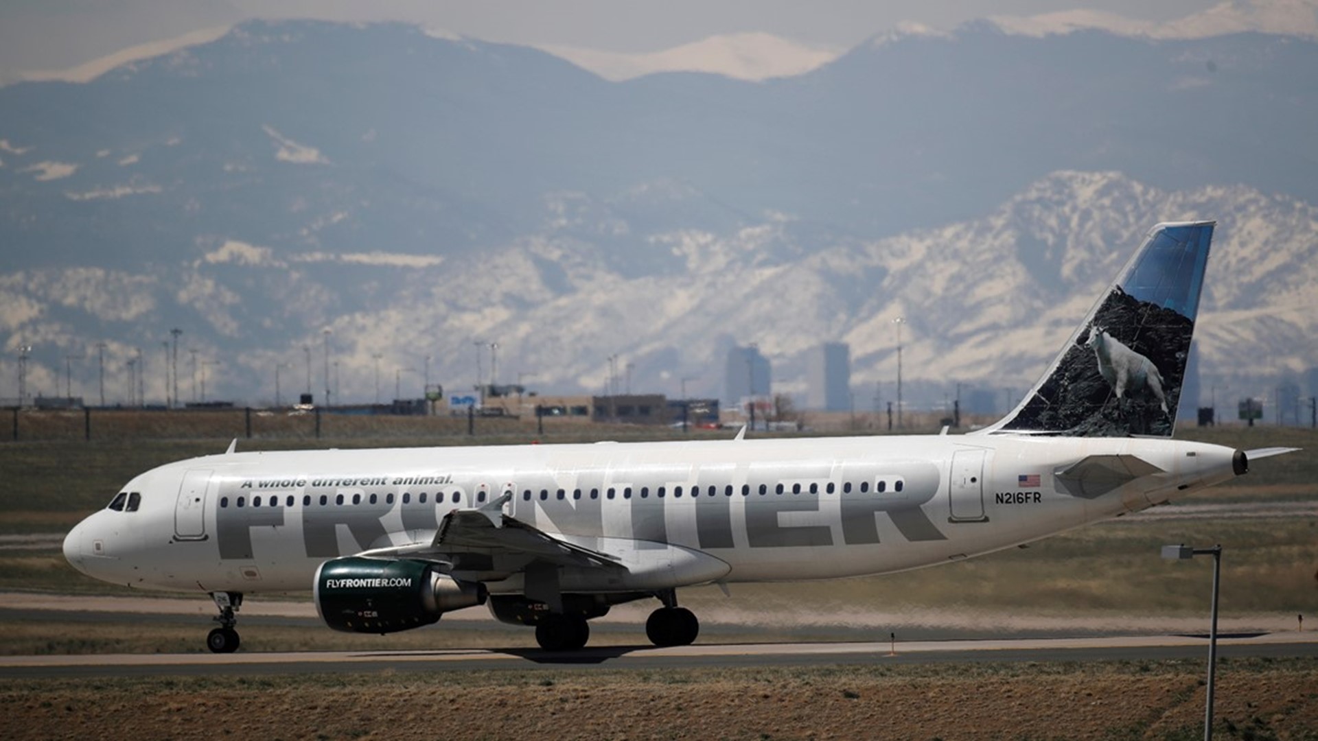 Frontier Airlines announces nonstop flights from Indy to Dallas | wthr.com