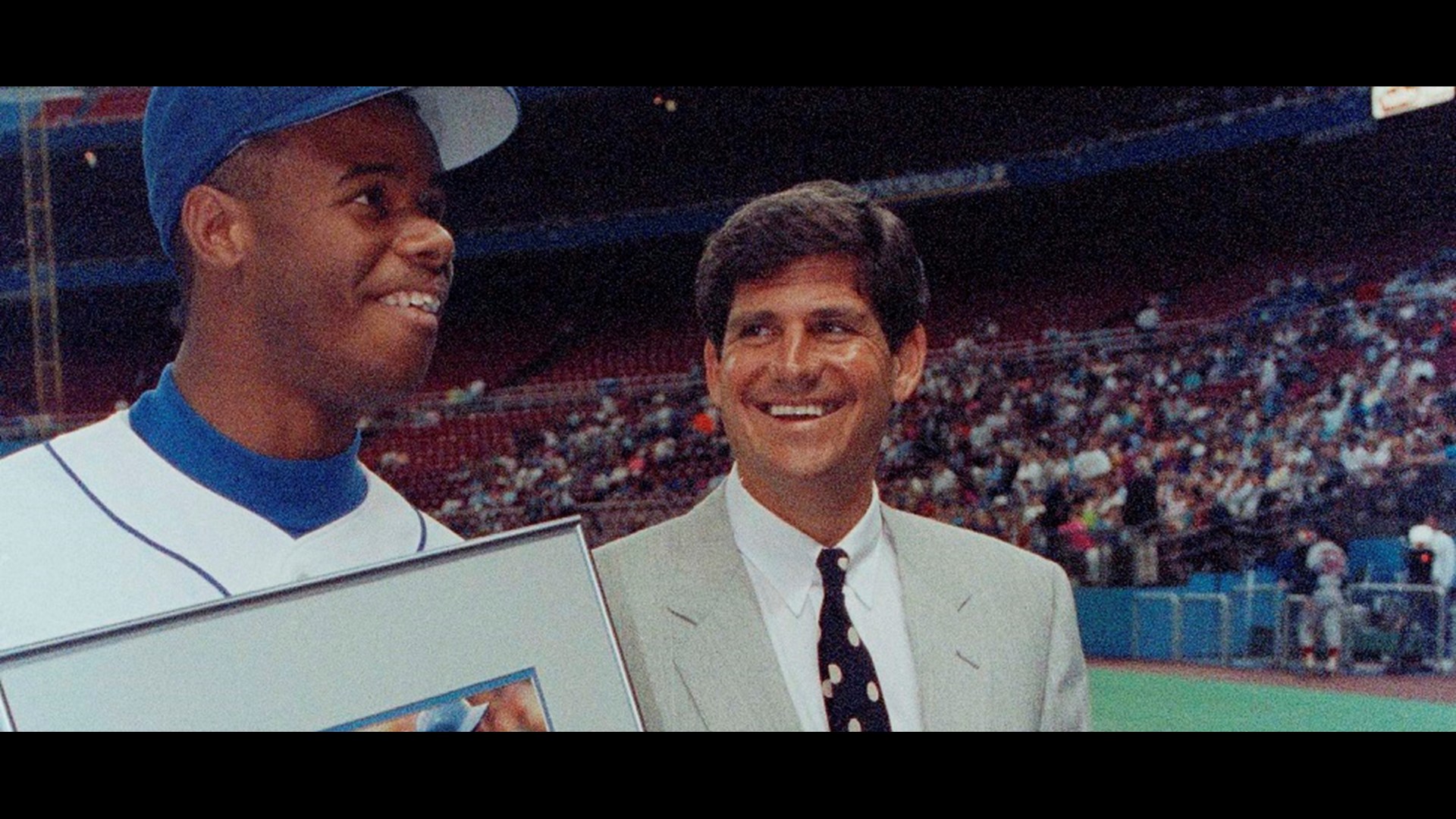 KRAVITZ PODCAST: Jeff Smulyan talks sports radio, owning the Mariners ...