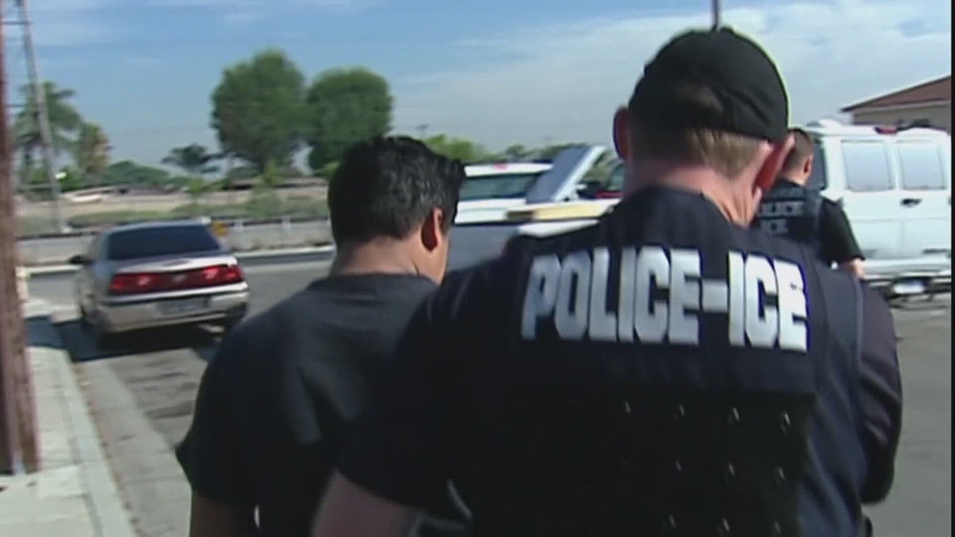 Advocates, educators raise questions about Indiana's new immigration ...