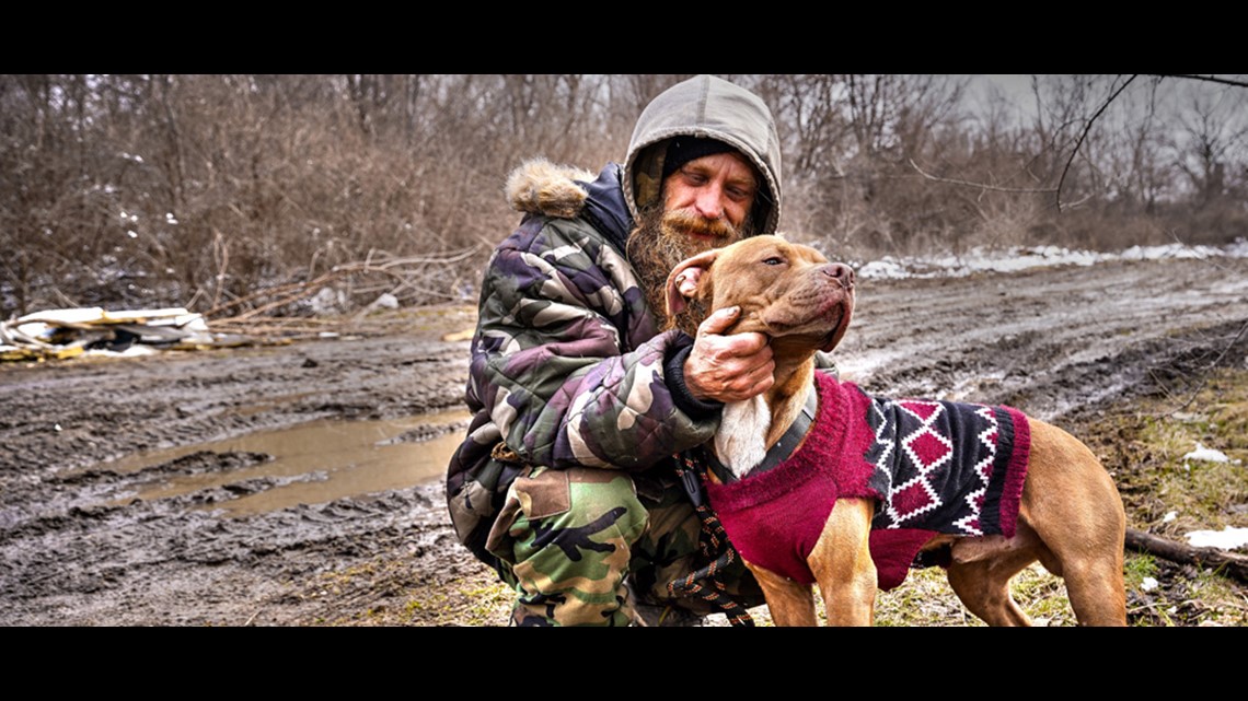 Indianapolis group visits homeless camps to care for pets | wthr.com