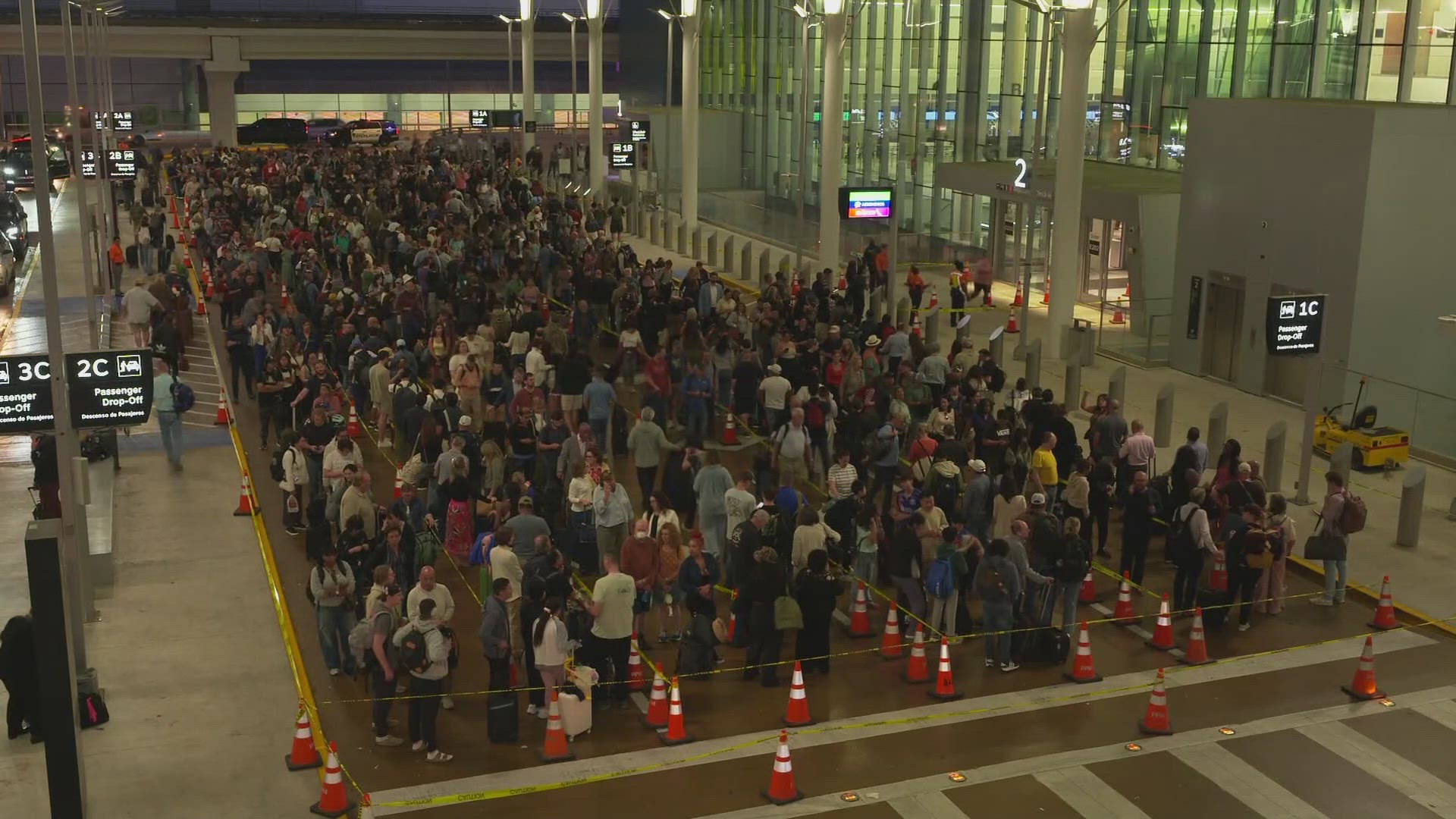 TSA agents going on 6 weeks without pay in partial government shutdown ...