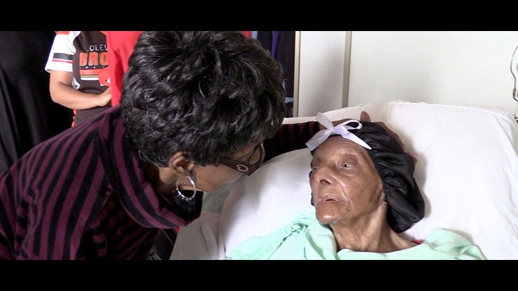 Lessie Brown, oldest person in the US, dies at 114 | wthr.com
