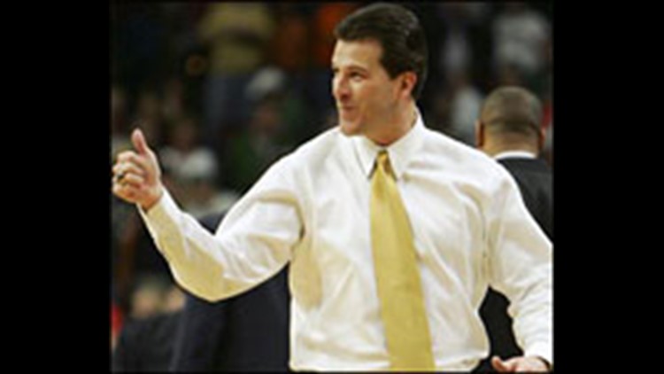 Iowa coach Steve Alford tells Hawkeyes he's leaving | wthr.com Iowa coach Steve Alford tells Hawkeyes he's leaving | wthr.com