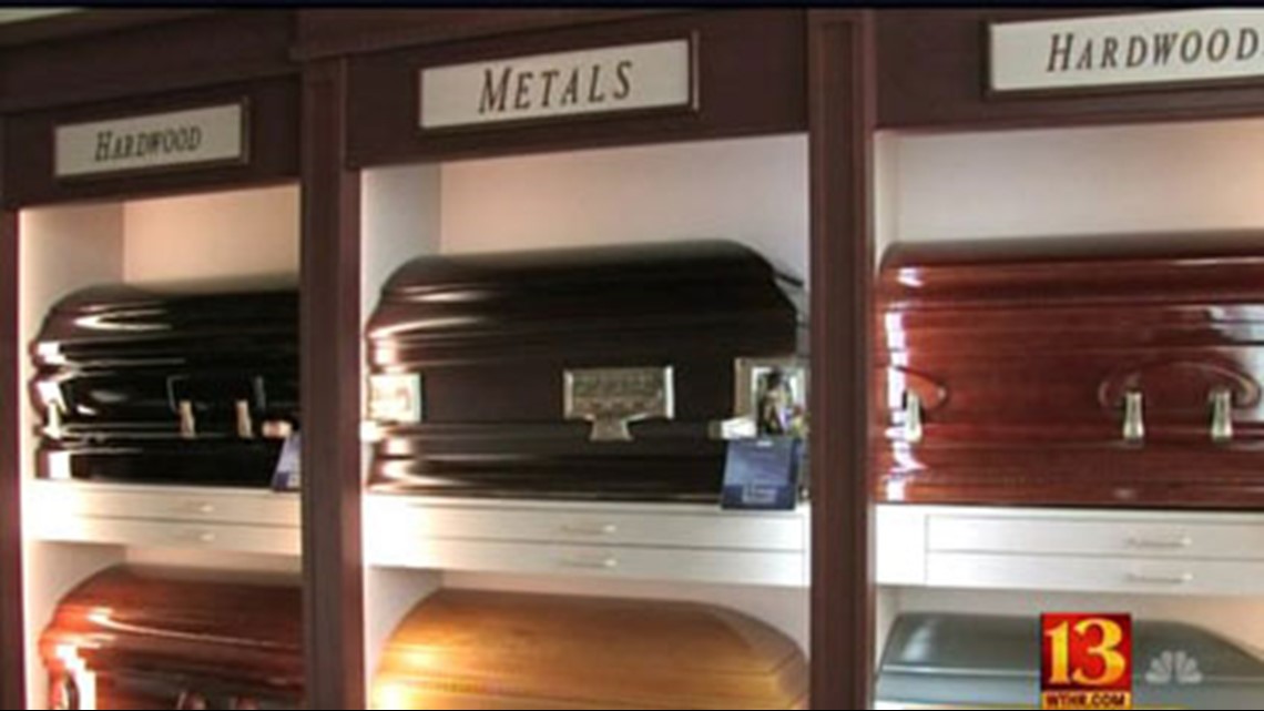 Michigan funeral home offers drive-thru visitation | wthr.com