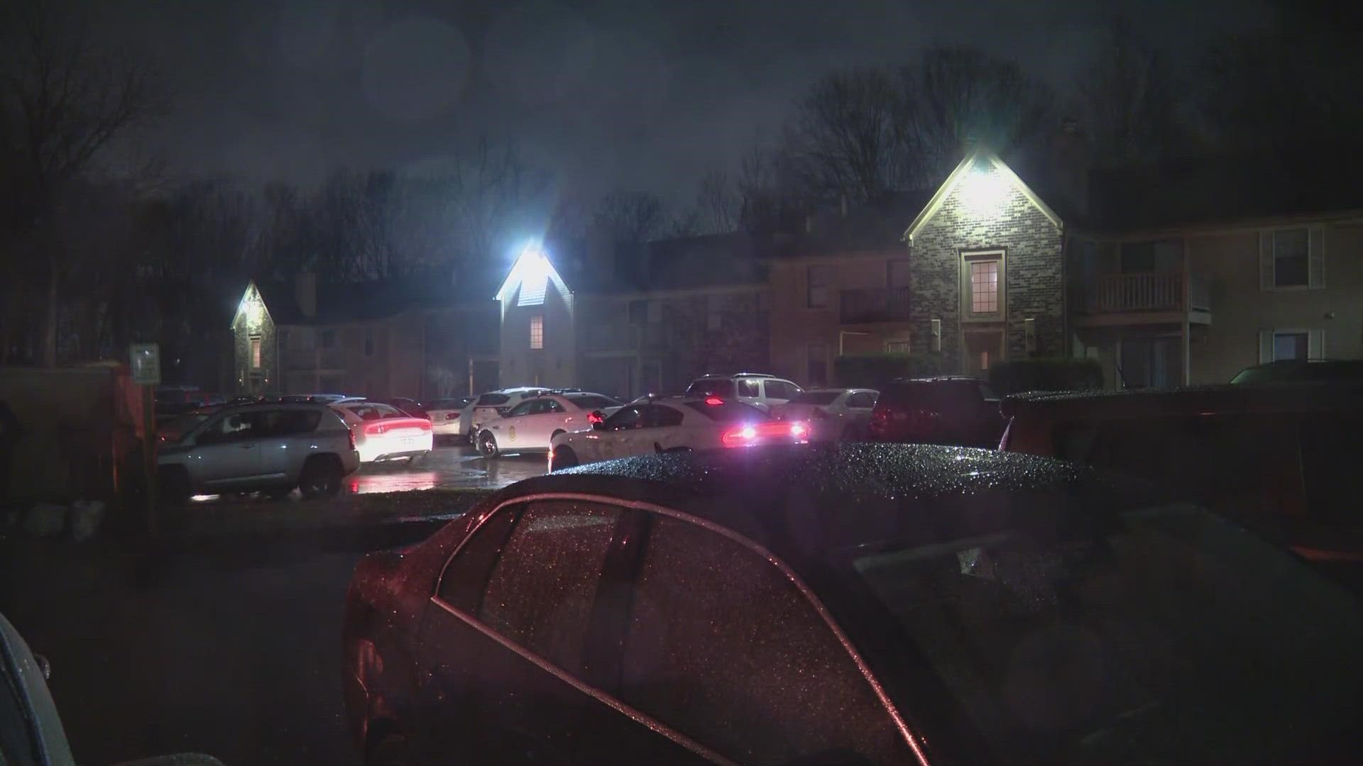 IMPD SWAT on scene of incident at west side apartment complex | wthr.com