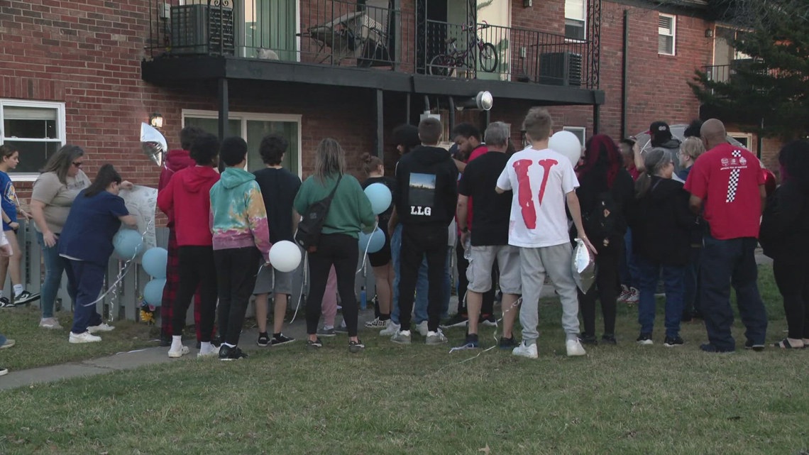 Friends, family hold vigil to remember teen killed in Indianapolis ...