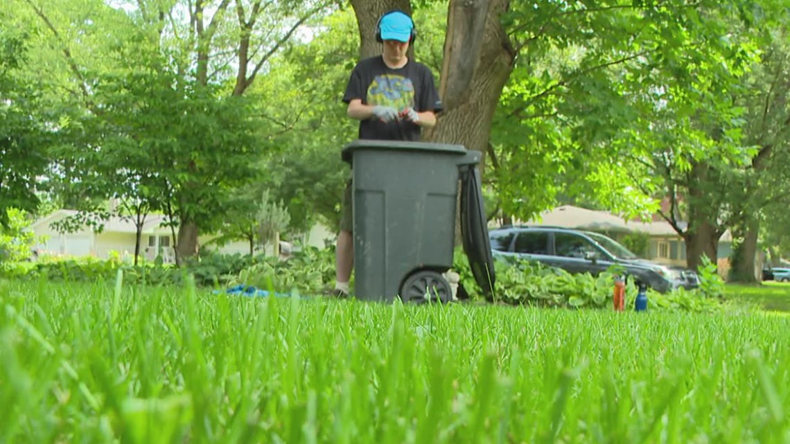 Indianapolis man with autism connects with neighbors through yardwork ...