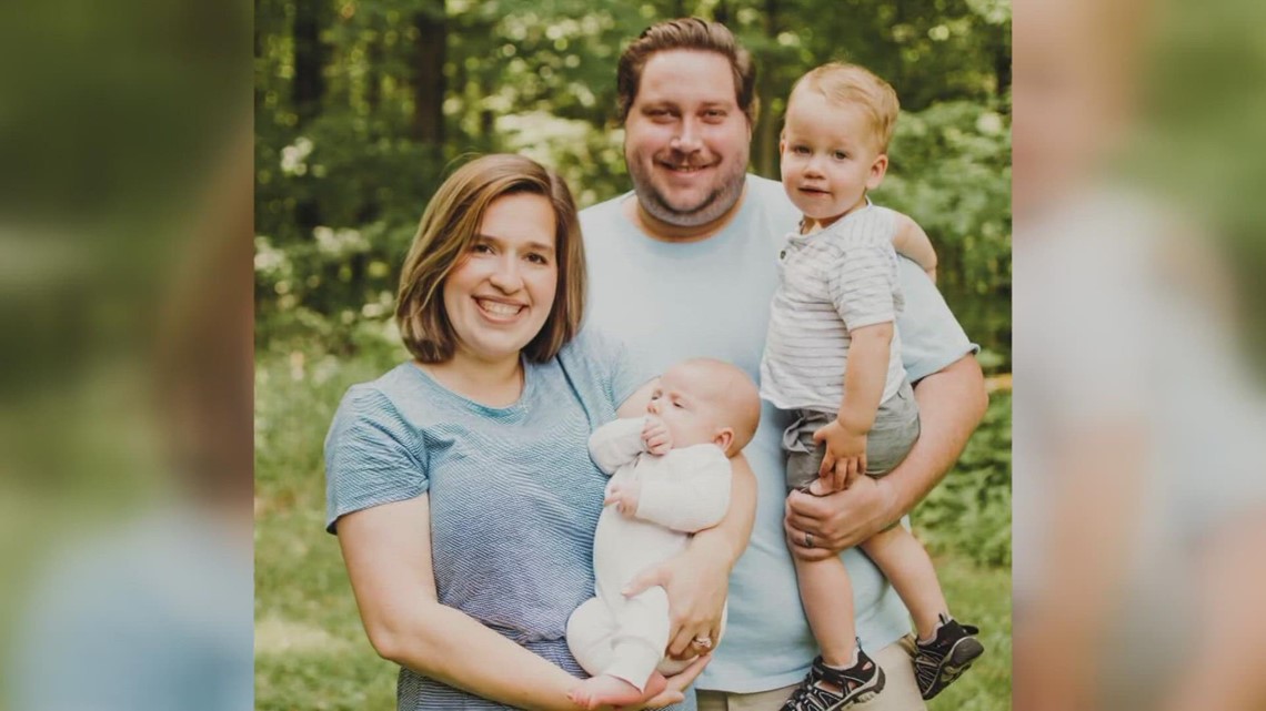 Indiana couple delivers baby on side of highway | wthr.com