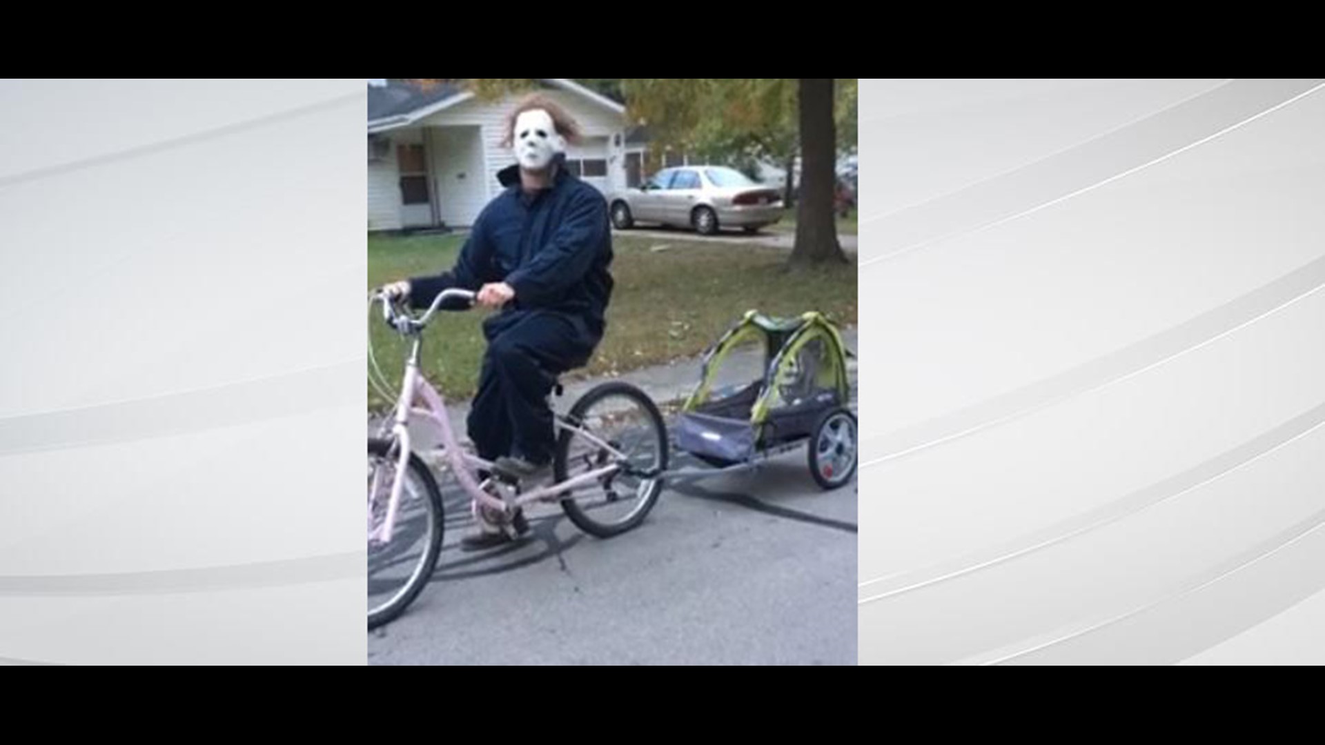 Happy Halloween: Michael Myers drives around northeastern Indiana on a ...