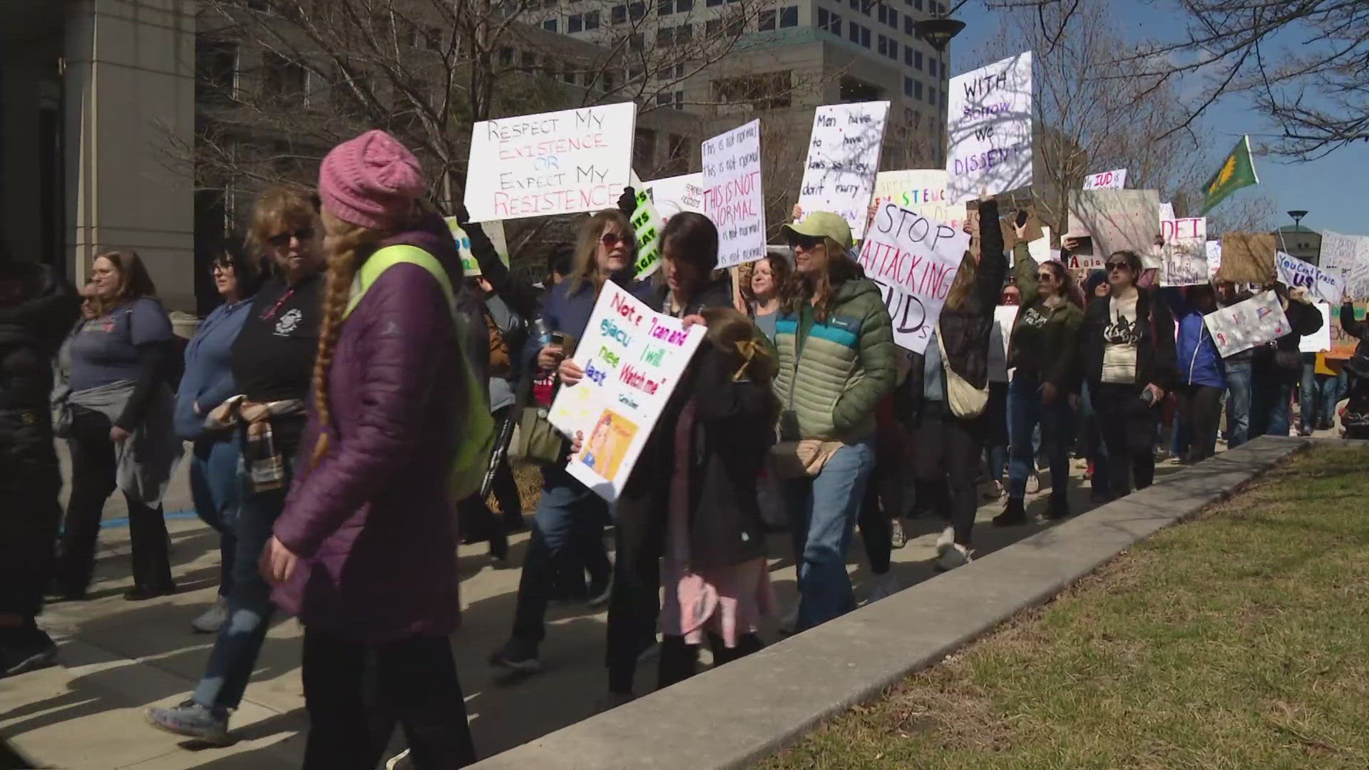 Women's rights advocates gather in downtown Indy for International ...