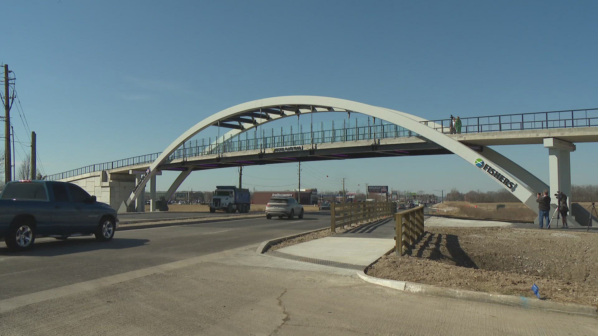 Nickel Plate Trail pedestrian bridge opens over 96th Street in Fishers ...