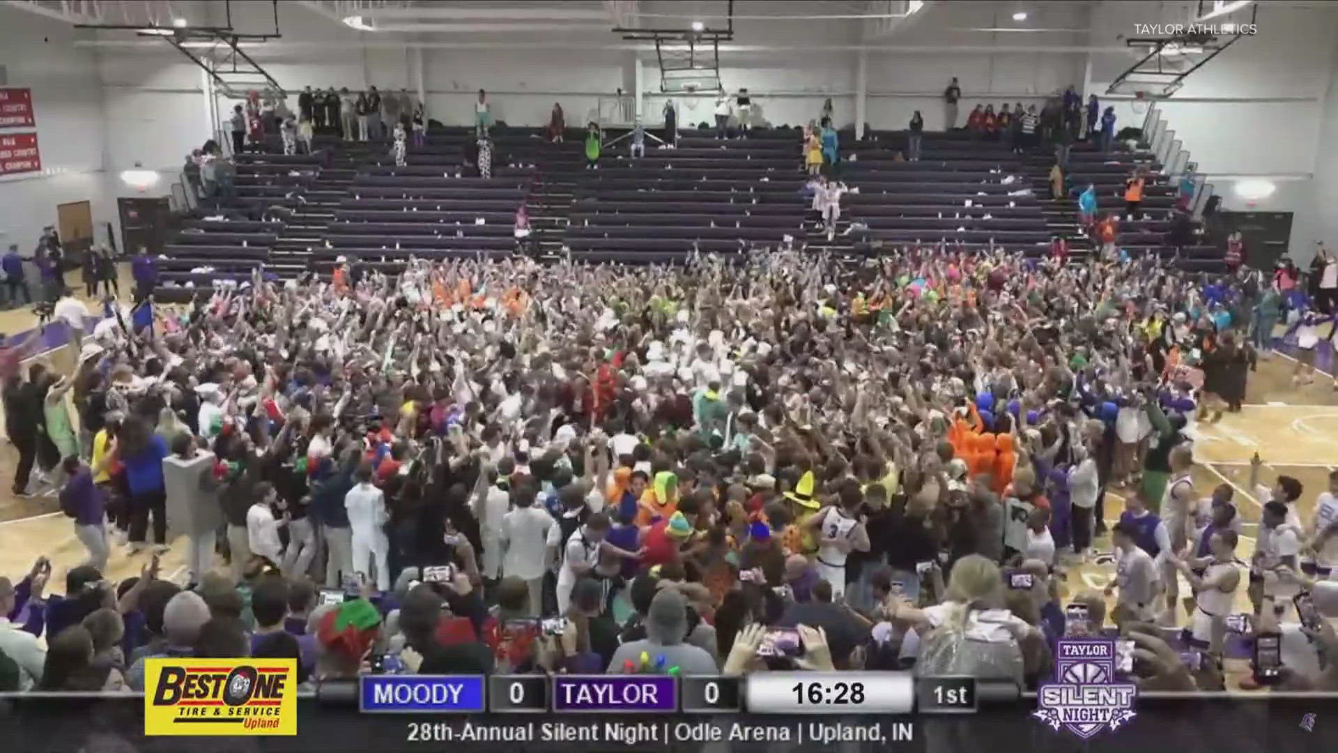 Taylor sets 'Silent Night' scoring record; here's how they broke the ...