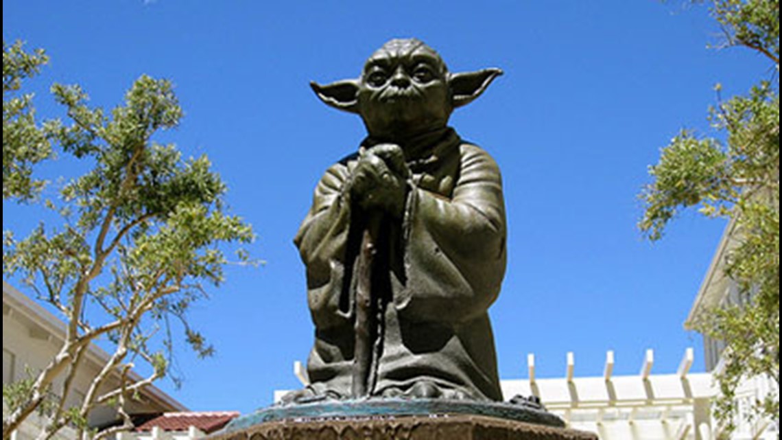 Fans make pilgrimage to see Yoda replica | wthr.com