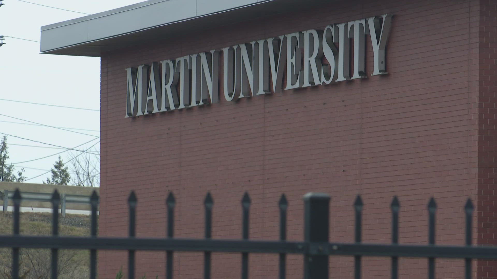 Bill would let Indiana schools block undocumented kids from enrolling ...