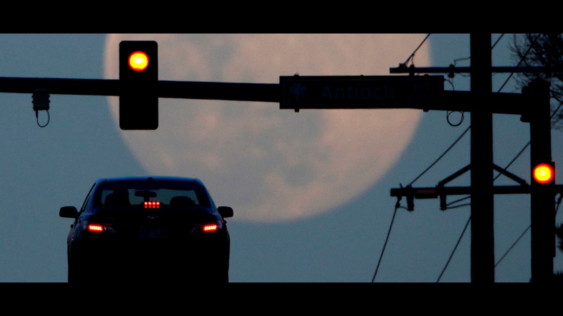 Deaths caused by drivers running red lights at 10-year high | wthr.com