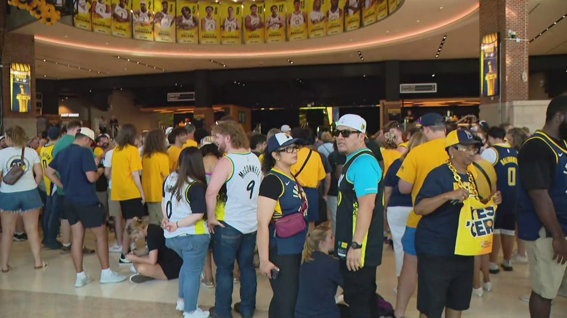 Pacers fans pack Gainbridge Fieldhouse for NBA Finals Game 7 watch ...