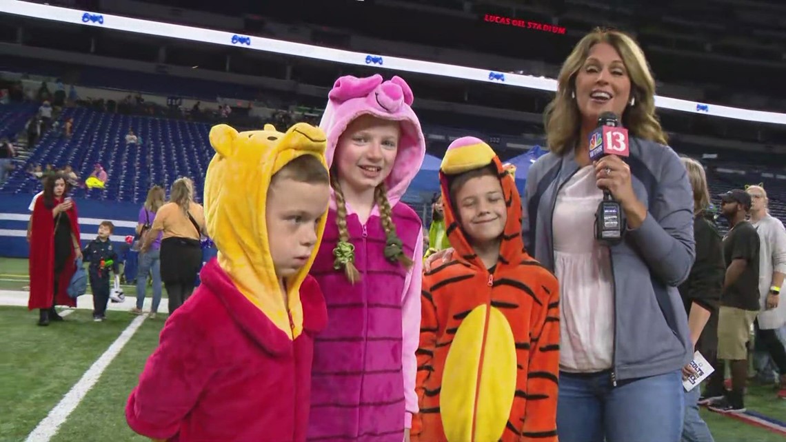 Angela Buchman visits with kids at the Colts' 'For the Boo!' Halloween ...