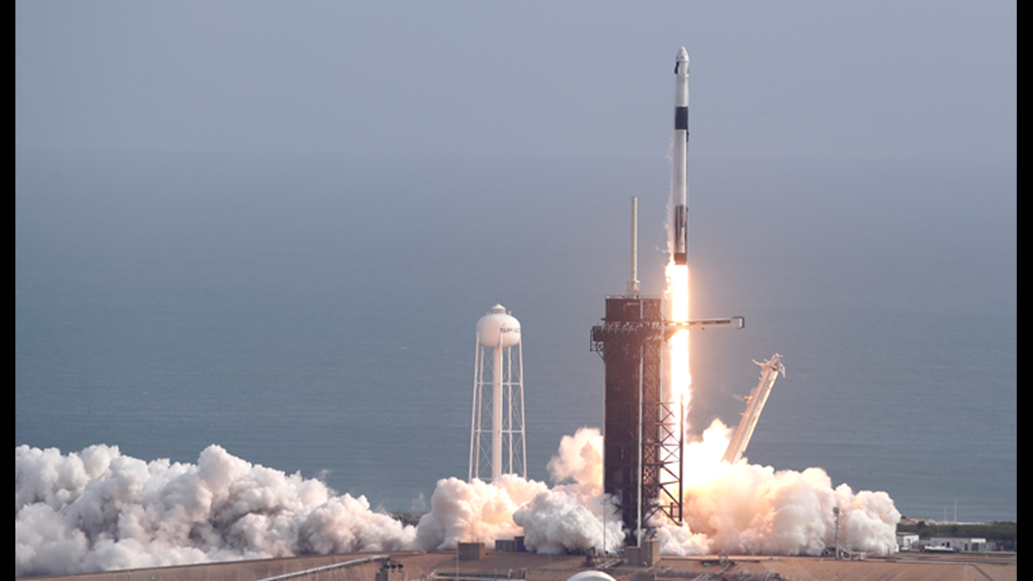 SpaceX launches, destroys rocket in astronaut escape test | wthr.com