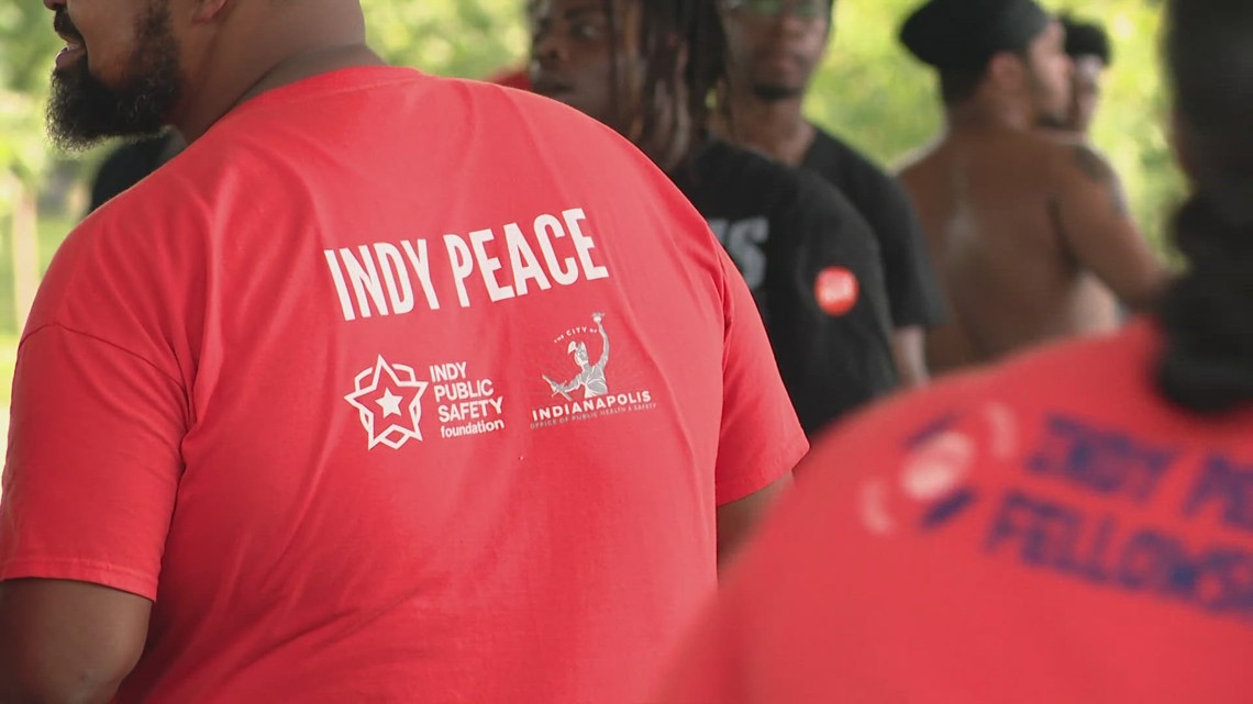 Neighbors gather for peace pop-up event at Wes Montgomery Park | wthr.com