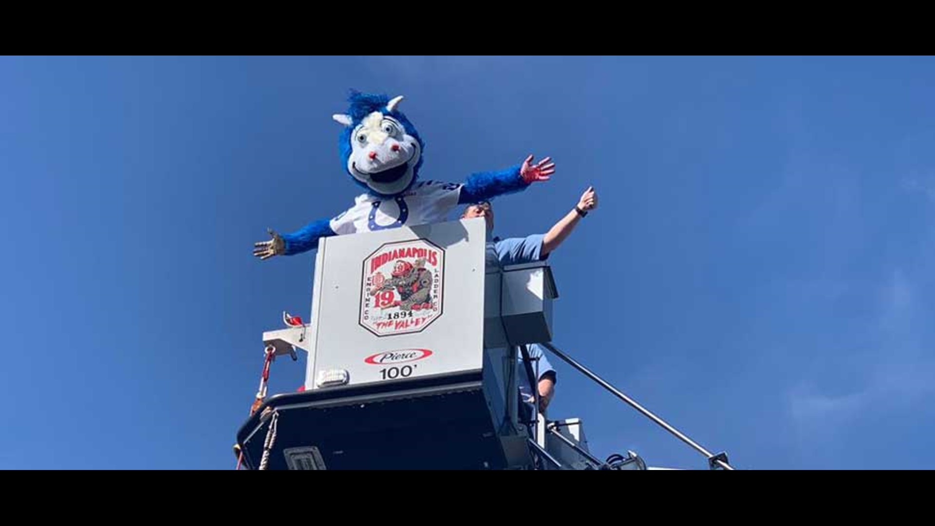 Boom baby! Colts' mascot Blue makes incredible shot | wthr.com