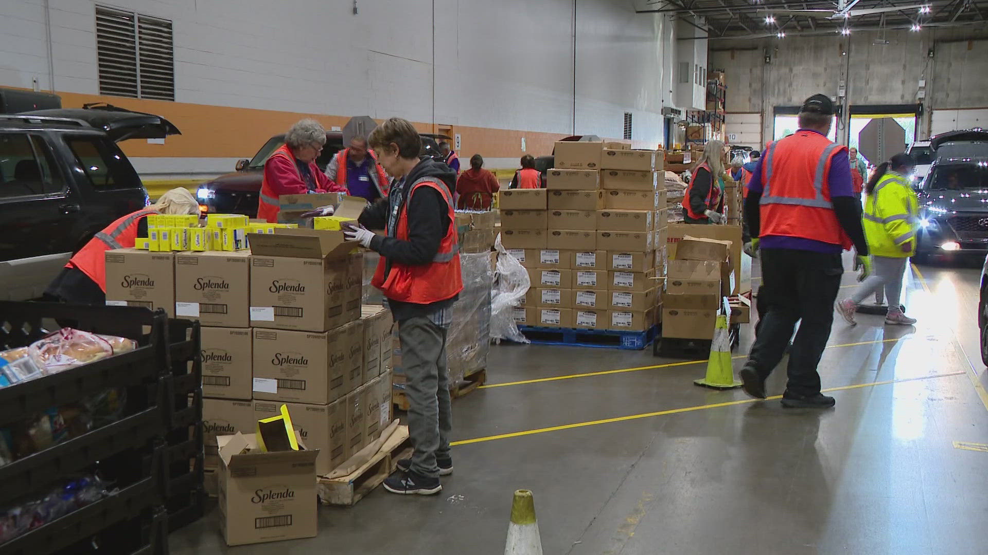 Indianapolis neighbors are feeding neighbors during government shutdown ...