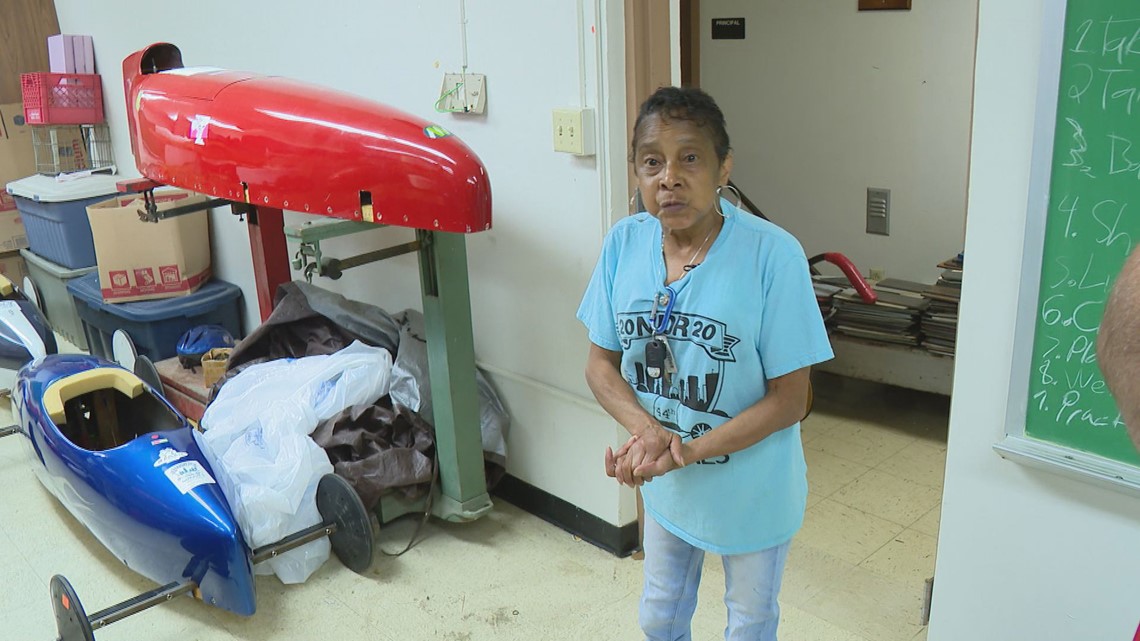 'Soap Box grandma' to wave green flag at IMS practice Thursday | wthr.com