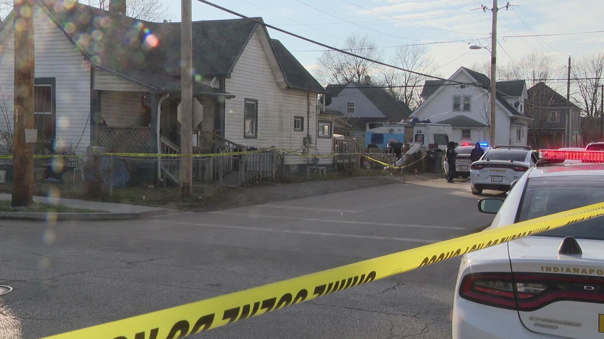 Police shoot, kill suspect armed with machete after he allegedly shot a ...