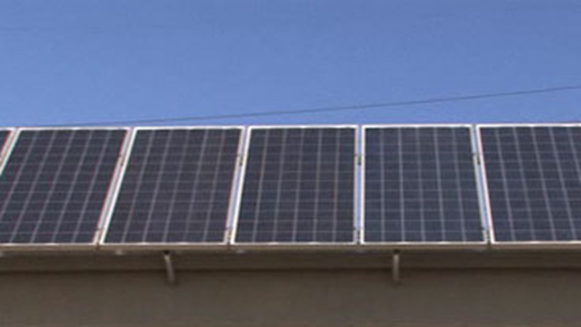 Local community group showcases solar panel retrofit | wthr.com