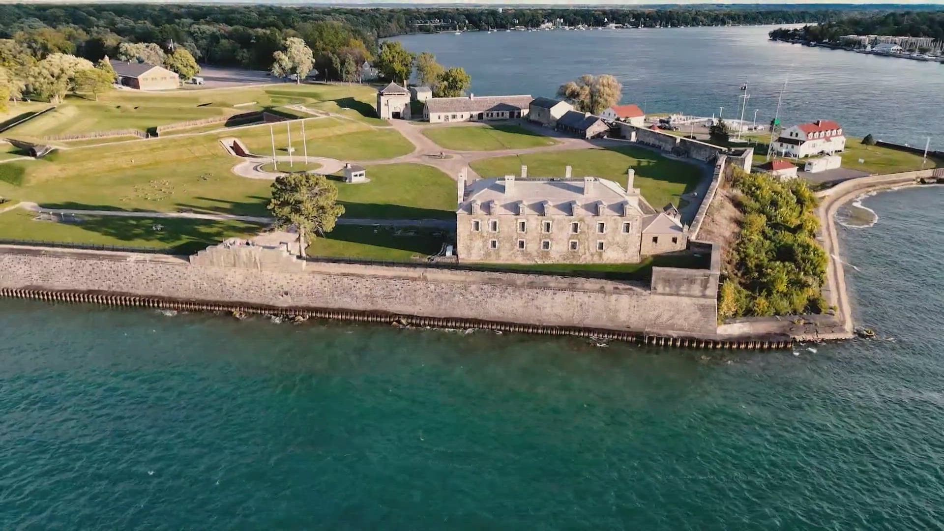 Chuck's Big Adventure at Niagara Falls: Old Fort Niagara | wthr.com