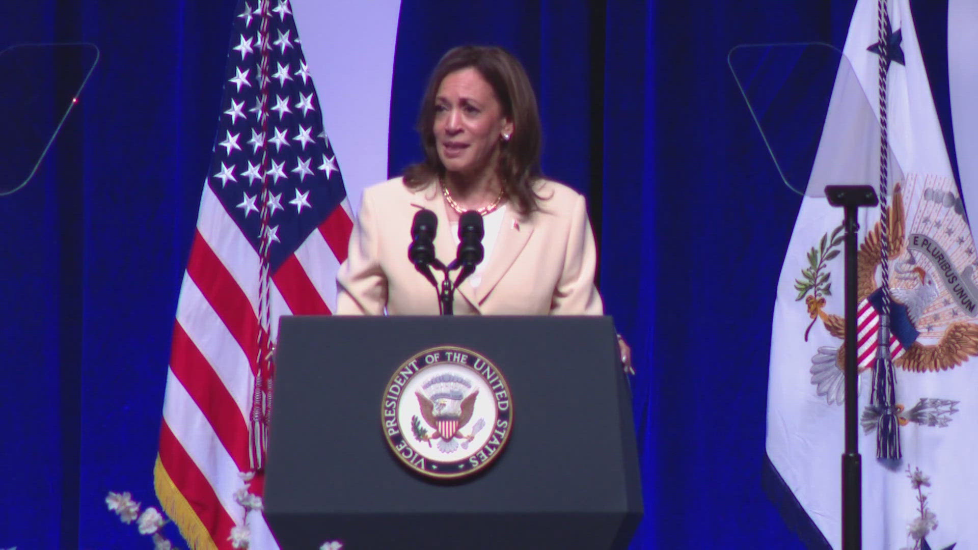 Kamala Harris stops in Indianapolis | wthr.com