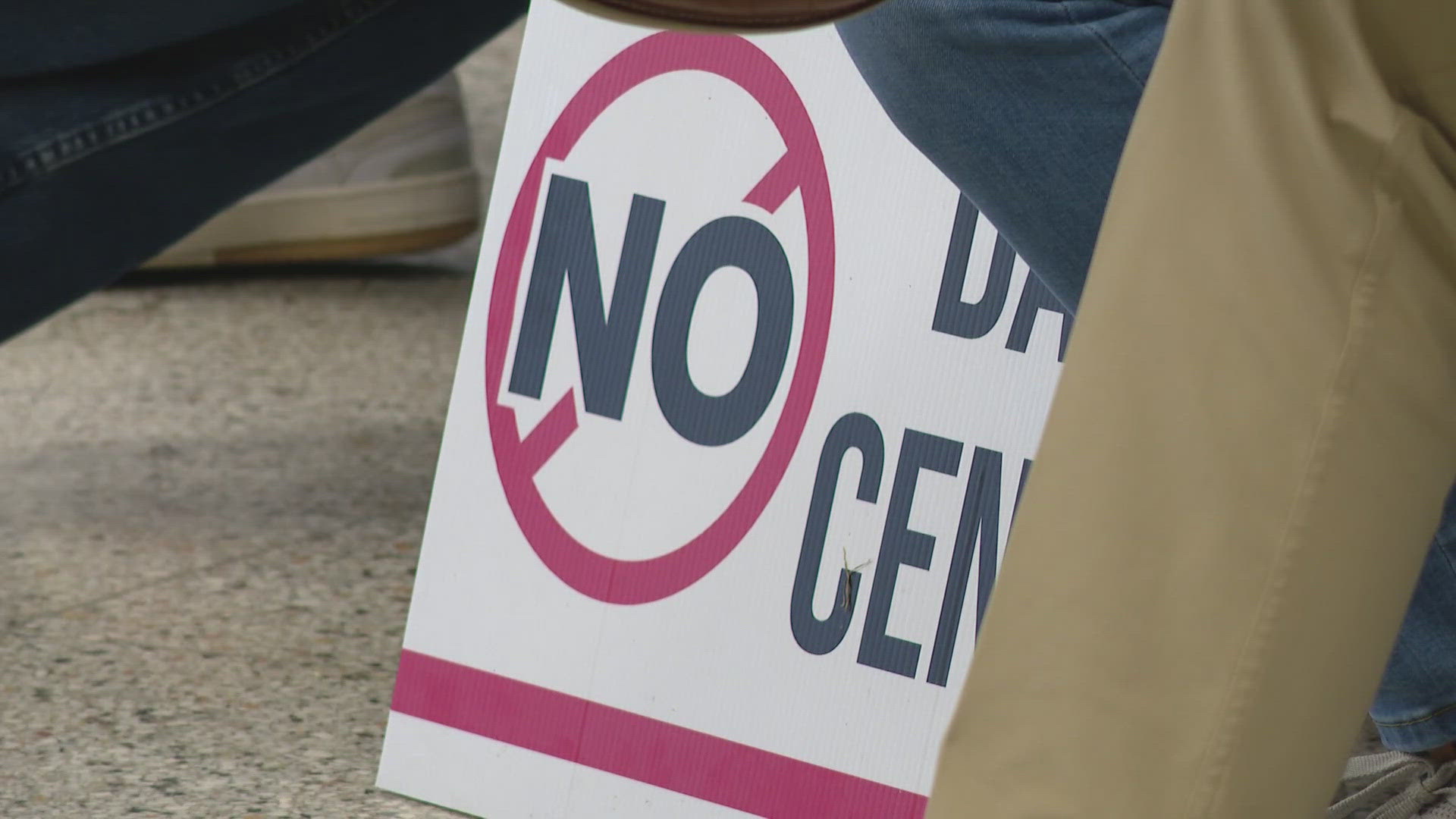 Amazon building $15 billion in data center campuses in Indiana | wthr.com