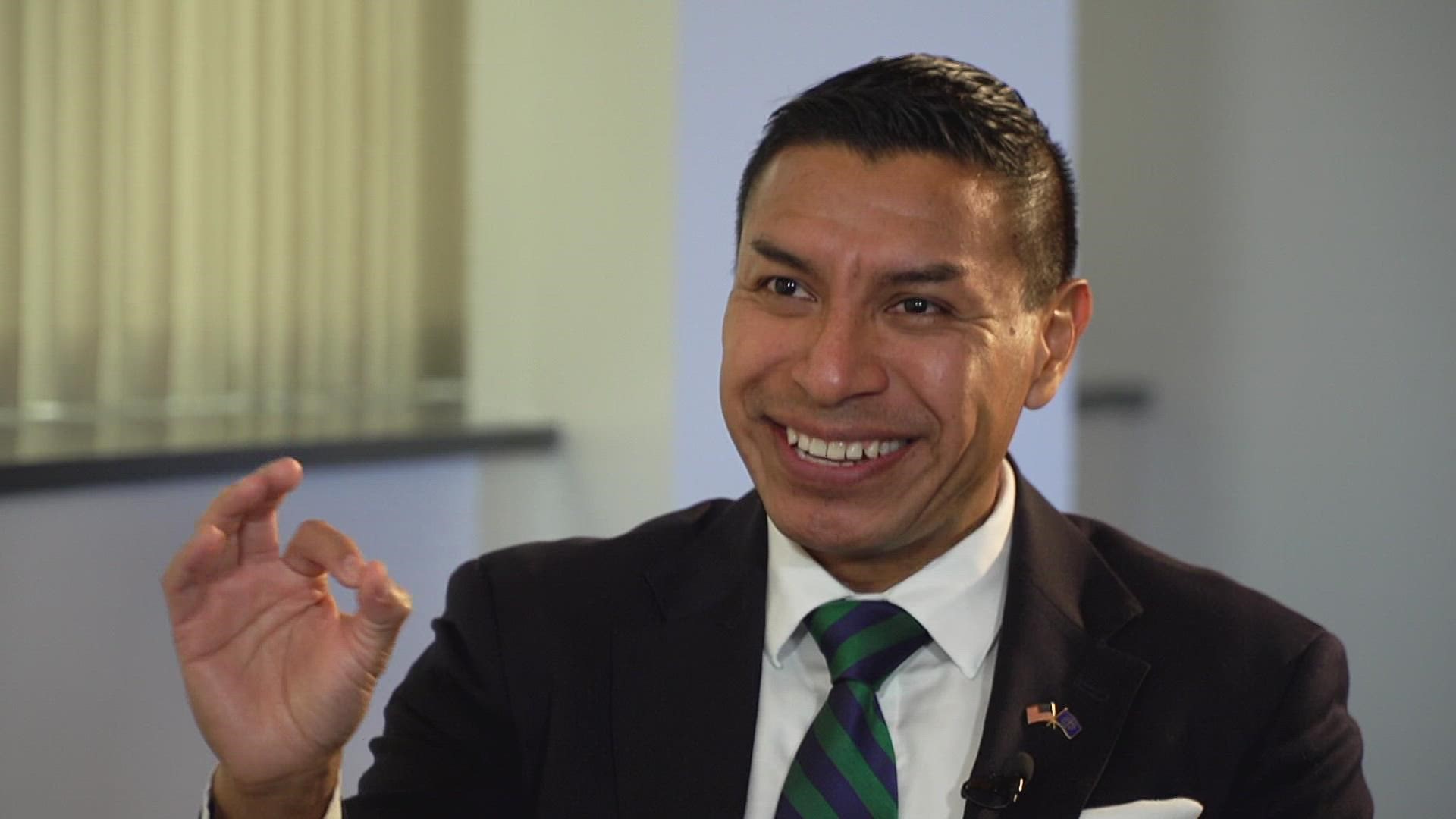 Diego Morales and the press | wthr.com