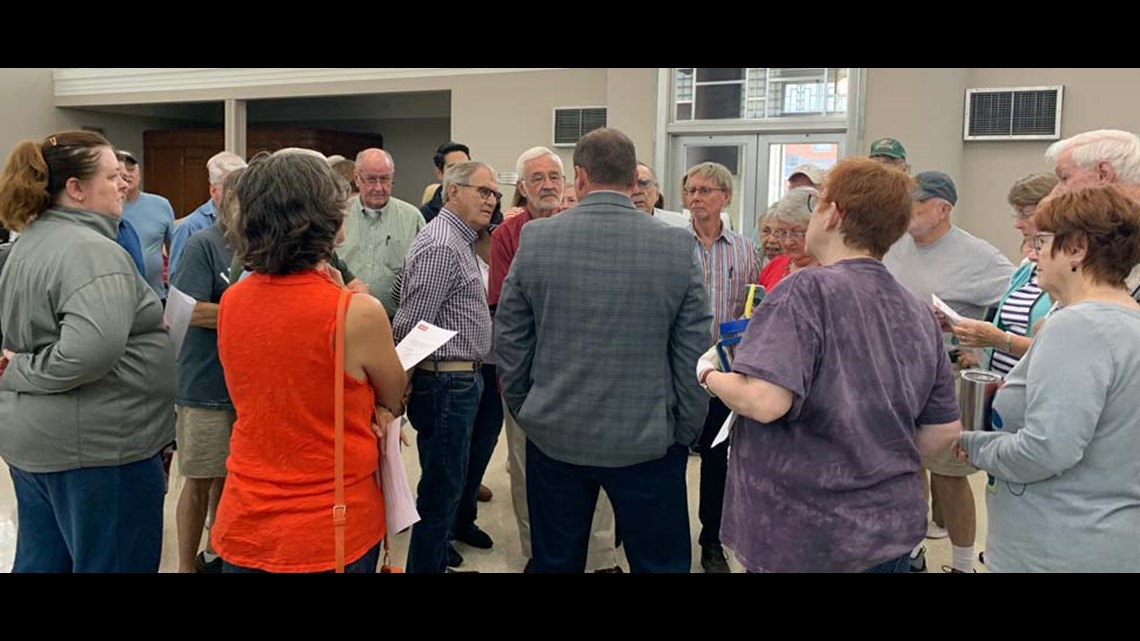 Neighbors upset with plan to oust mechanic for convenience store | wthr.com