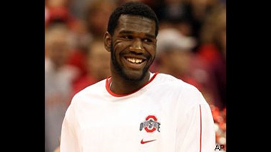 Oden scores 14 in college debut | wthr.com