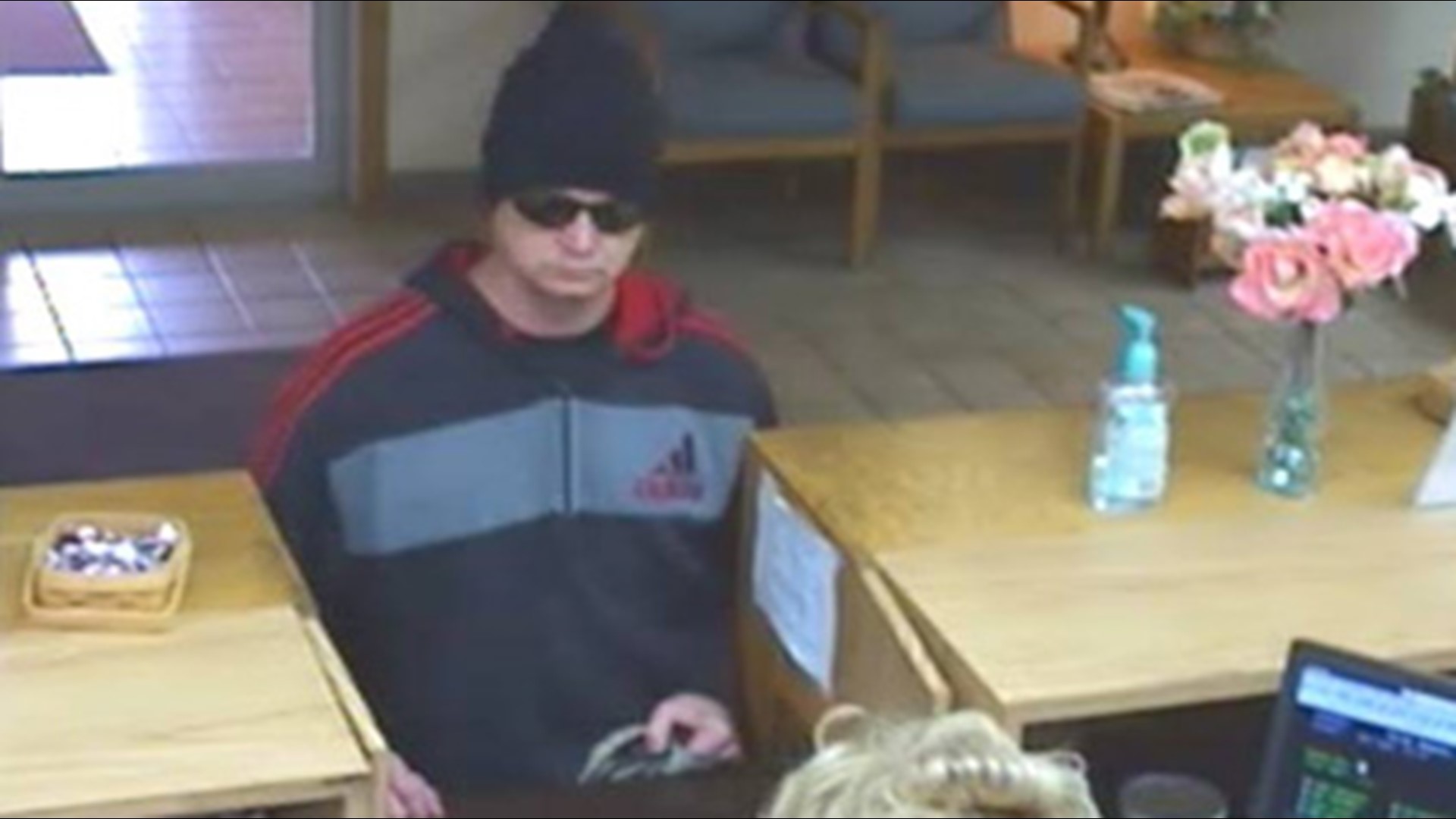 Franklin Police seek bank robbery suspect | wthr.com