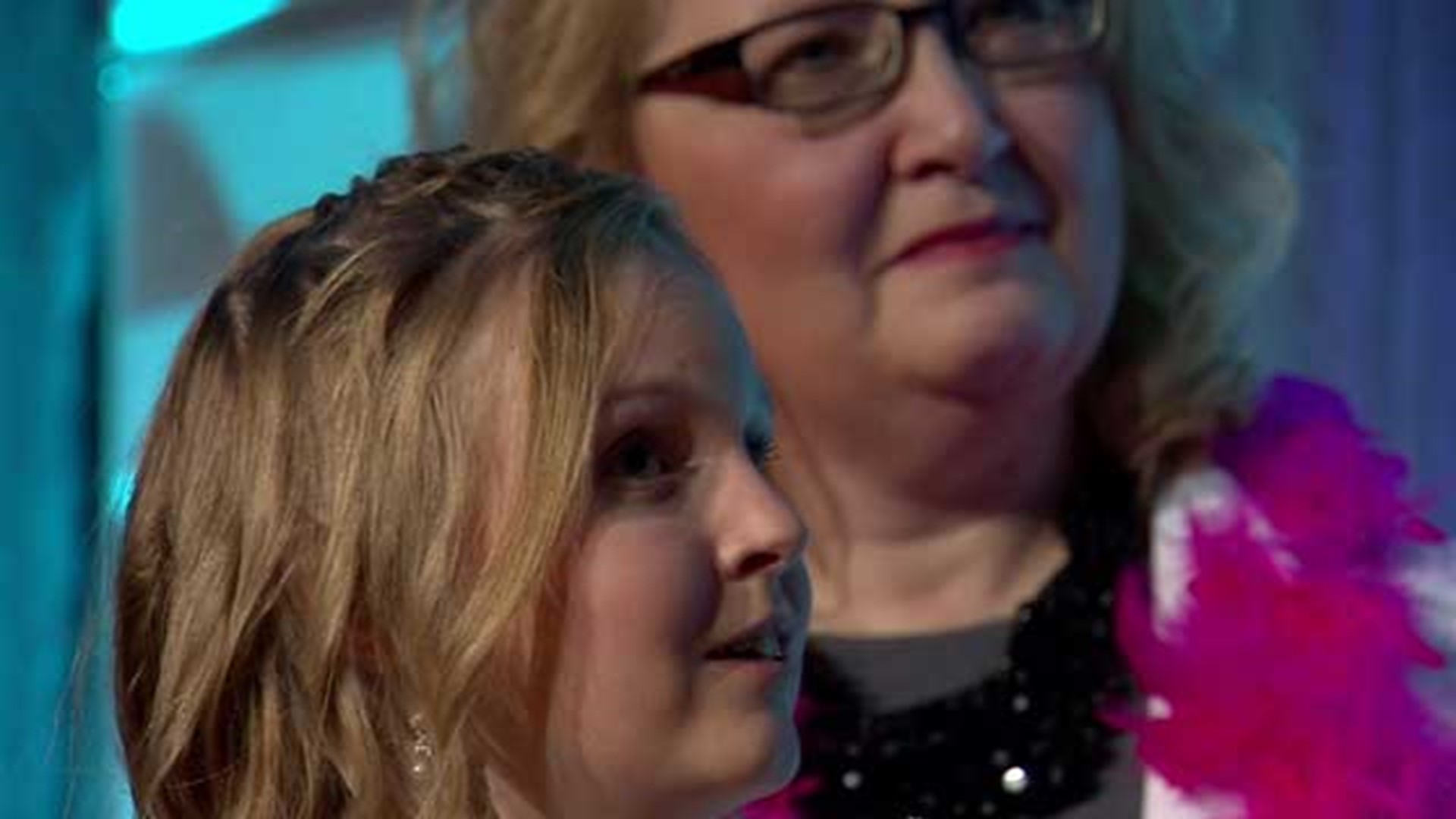 Twelve-year-old gives back to Riley patients through art | wthr.com