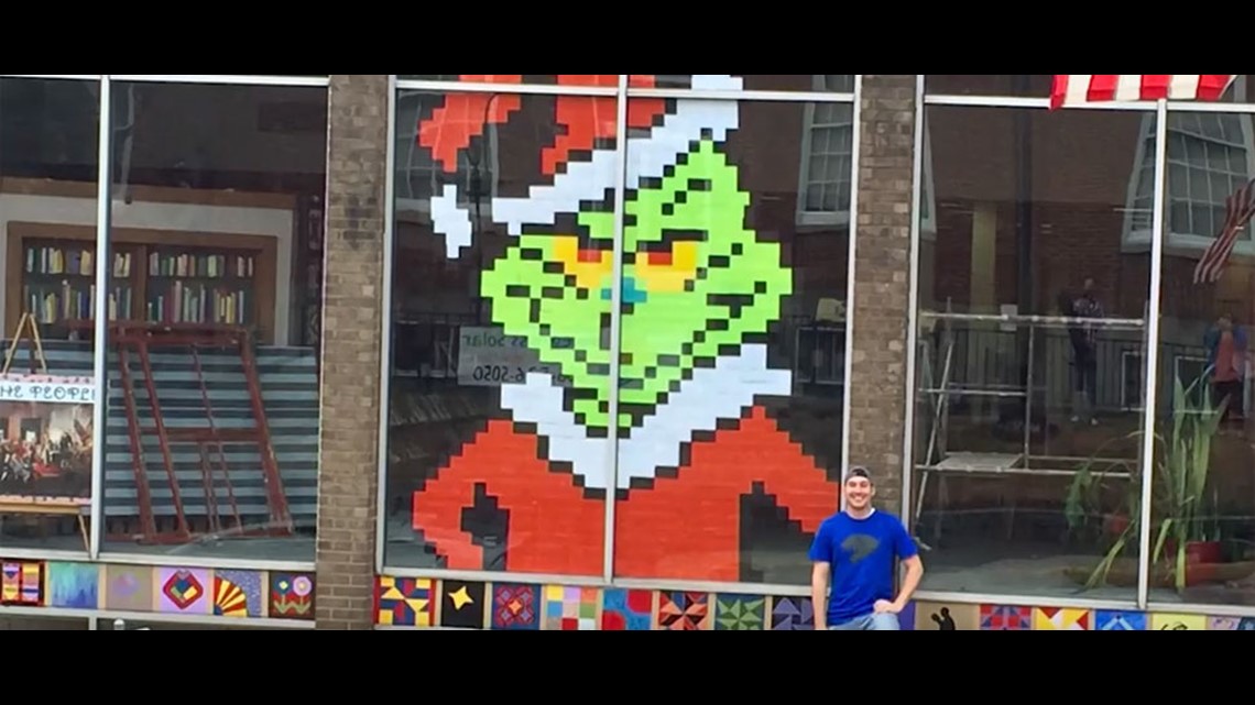 Teacher makes Grinch art out of post-it notes | wthr.com